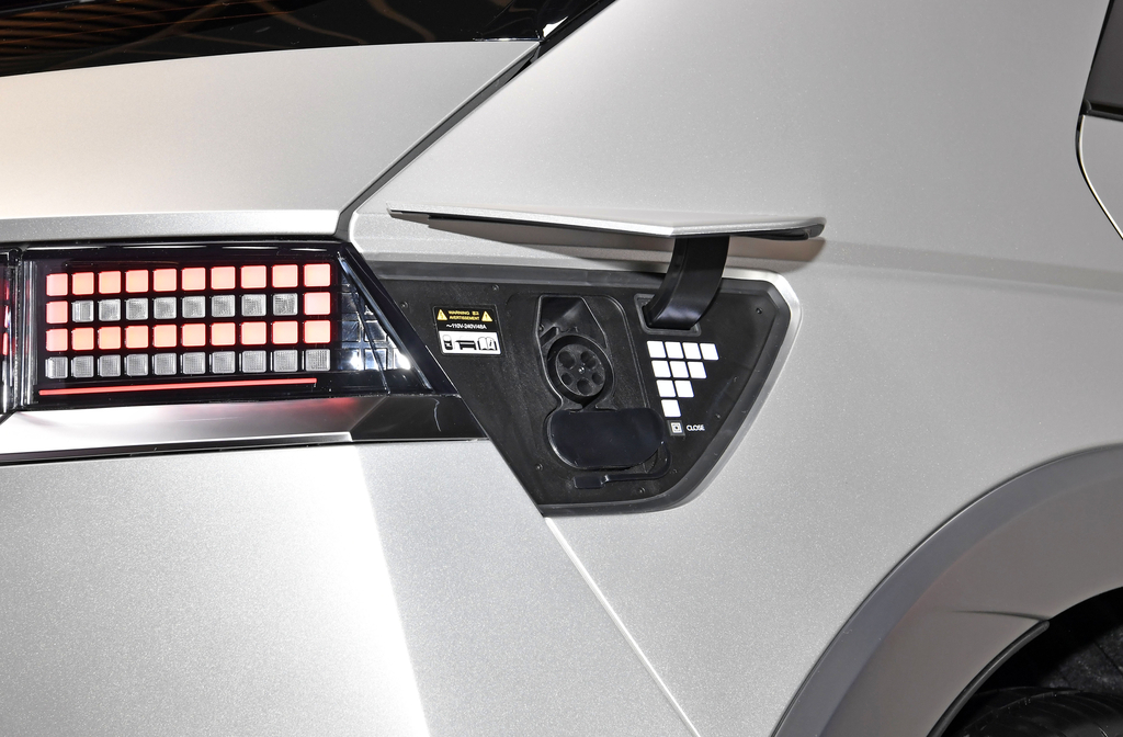 아이오닉5, EV6 차주들 불안 “ICCU, 무상수리 안전합니까?” : 네이버 포스트